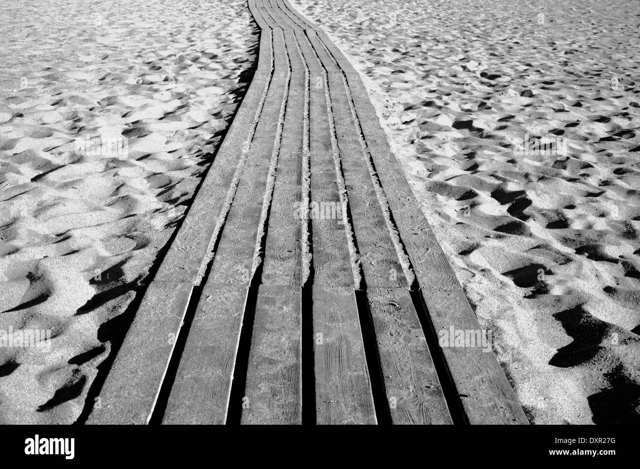 Wooden path boardwalk Black and White Stock Photos & Images - Alamy