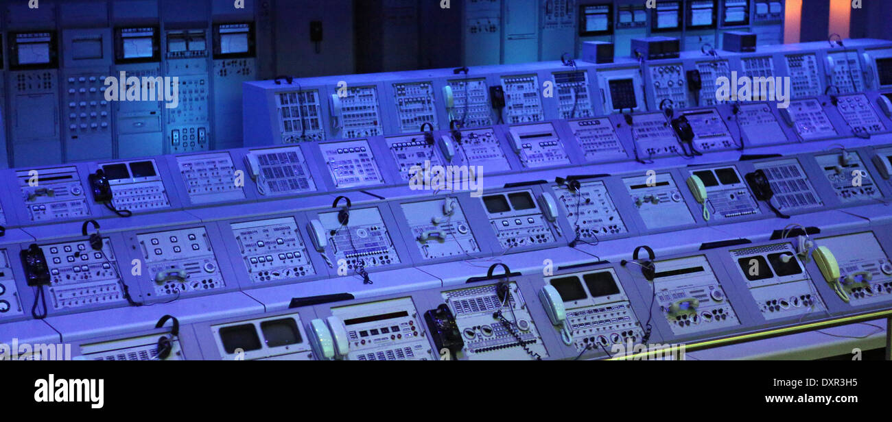 Space control center hi-res stock photography and images - Alamy