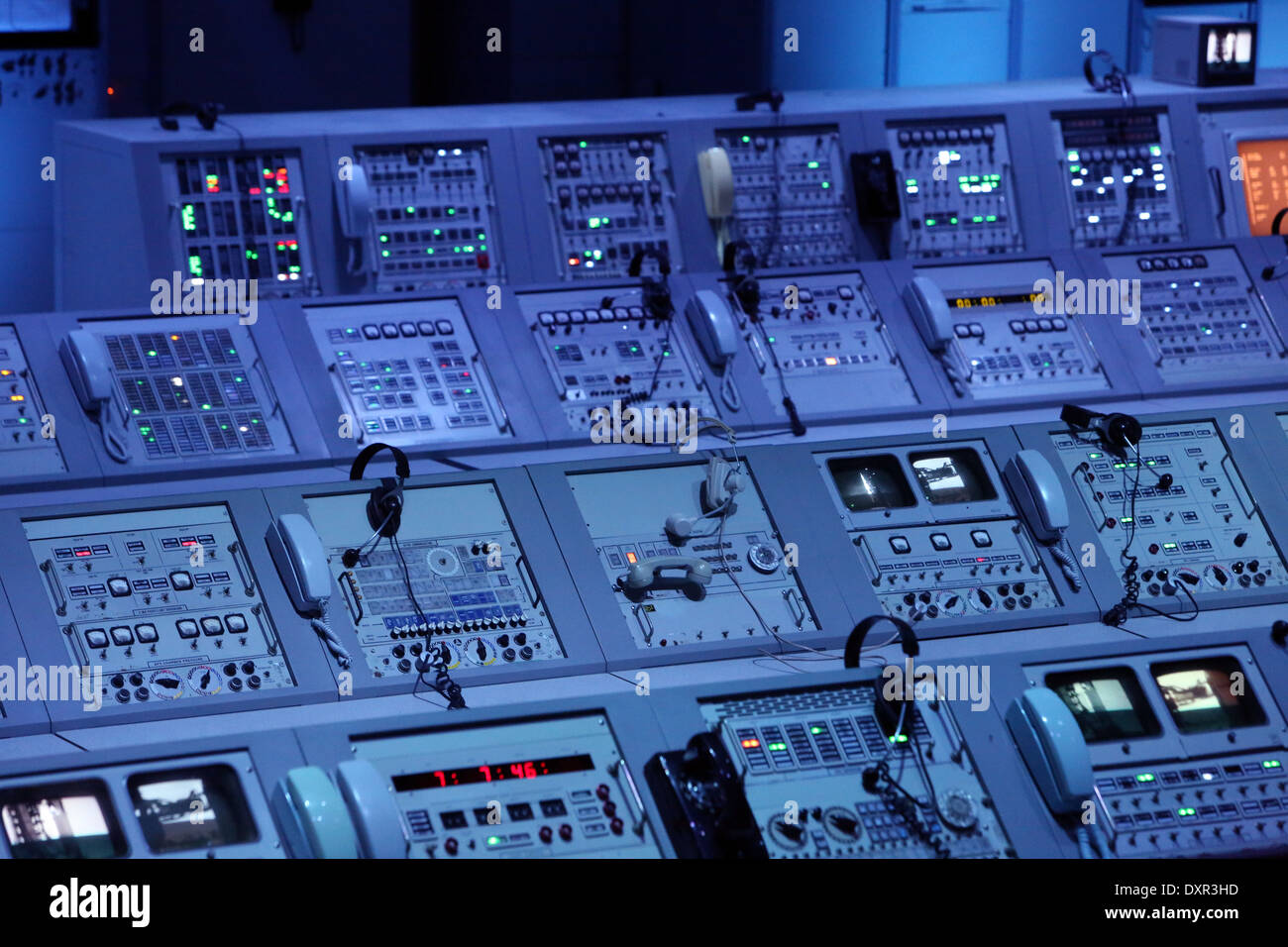 Nasa control room complex hi-res stock photography and images - Alamy
