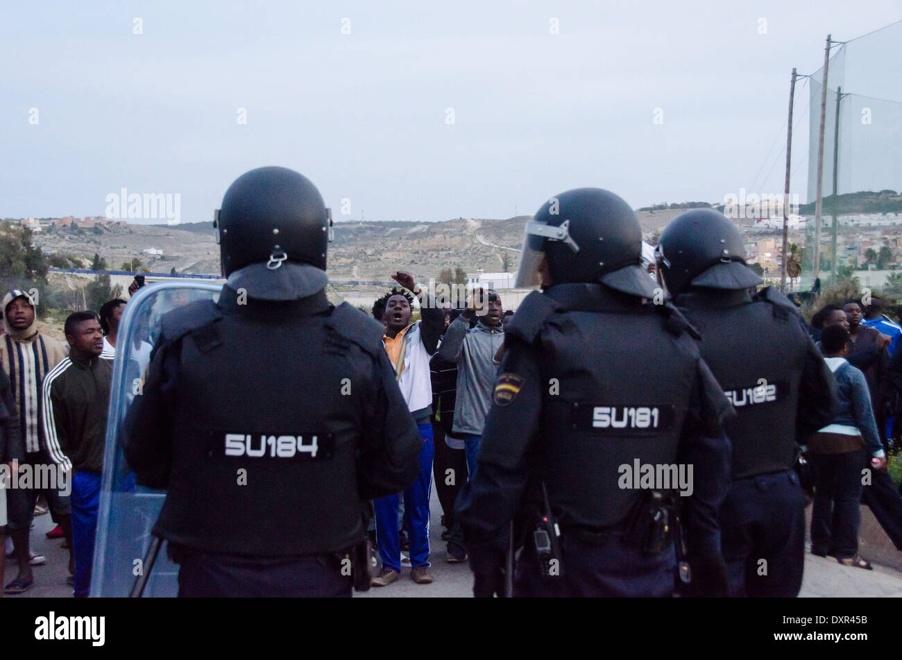 Spanish immigration detention centre hi-res stock photography and ...