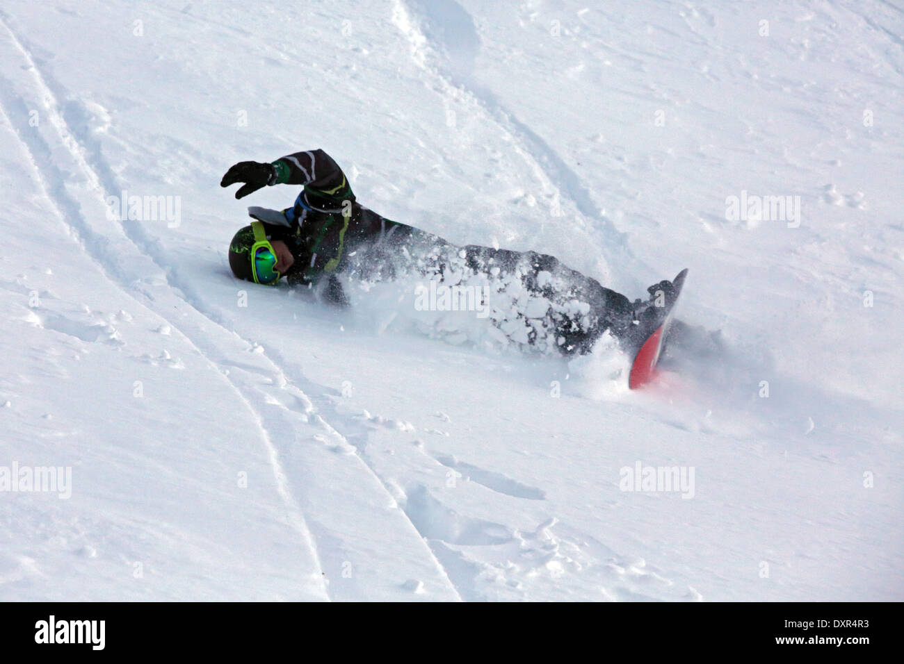 Snowboard fall head injury hi-res stock photography and images - Alamy