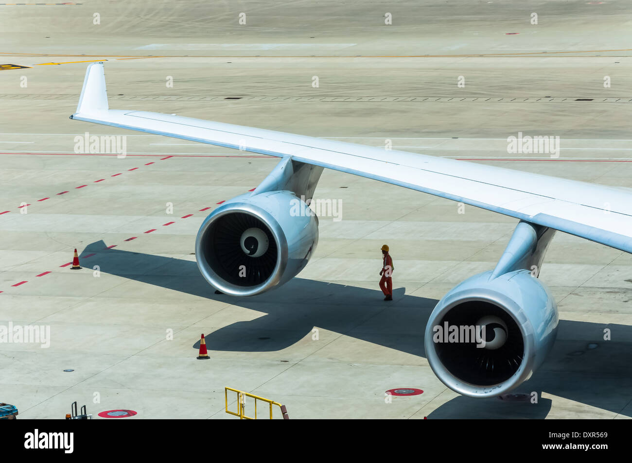 Closeup detail of the wing of a Lufthansa jumbo jet Stock Photo - Alamy