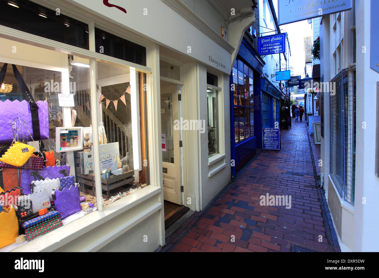 Shopping arcades hi-res stock photography and images - Alamy
