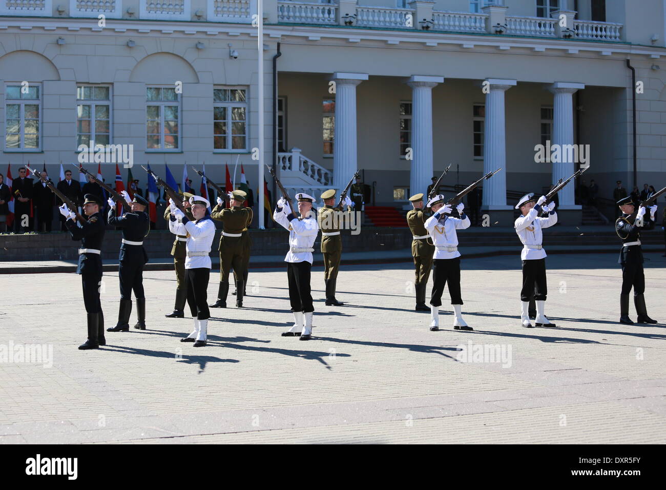 Vilnius, Lithuania. 29th Mar, 2014. Lithuanian guards of honor fire ...