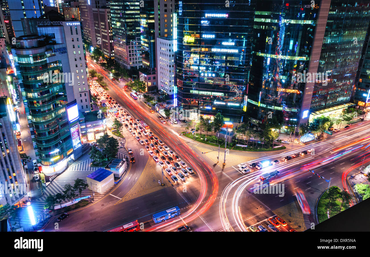 Traffic speeds through an intersection in Gangnam, Seoul Stock Photo ...