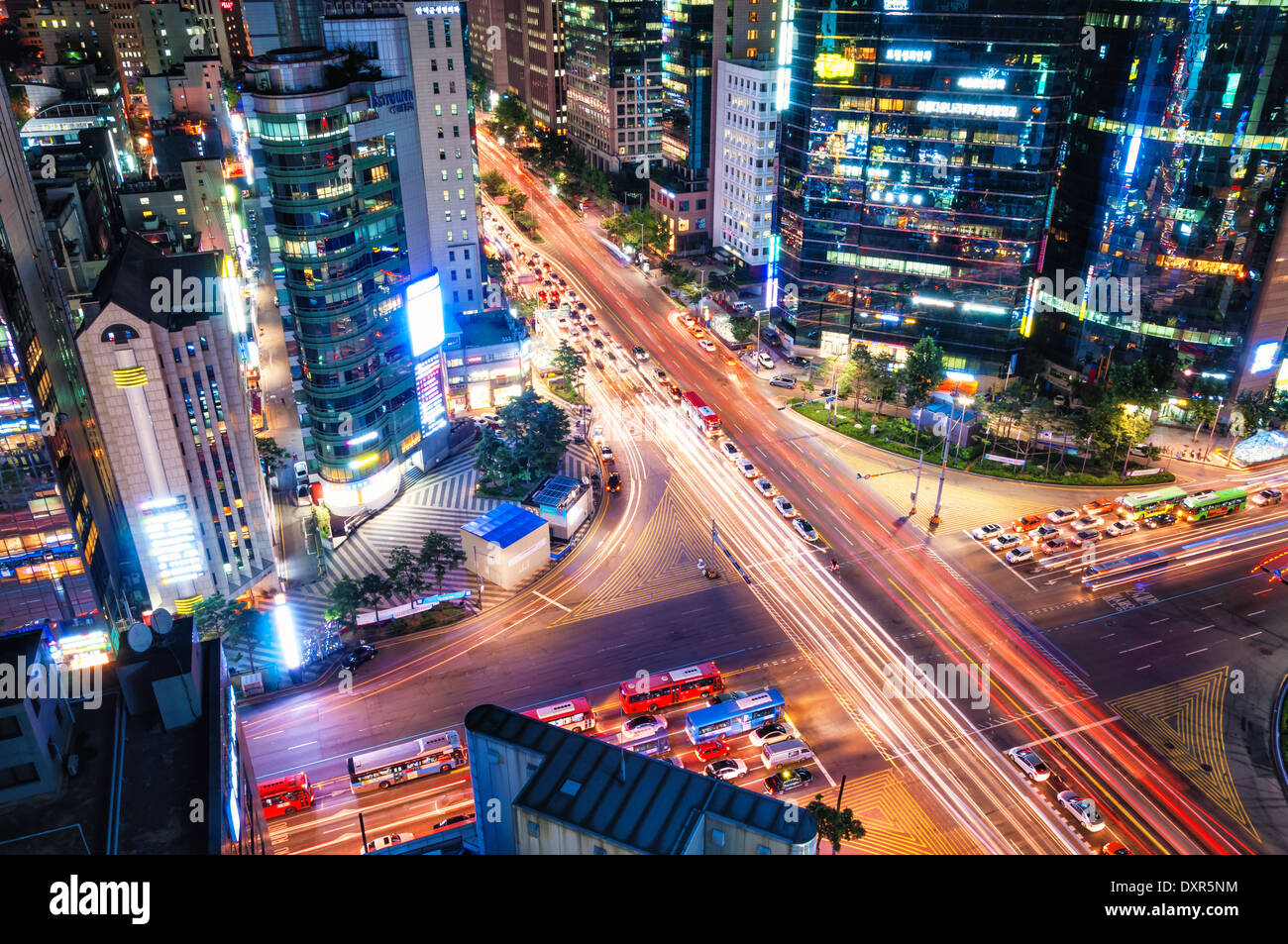 Traffic speeds through an intersection in Gangnam, Seoul Stock Photo ...