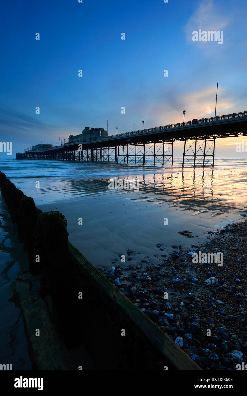 Worthing seafront town sunset west hi-res stock photography and images ...