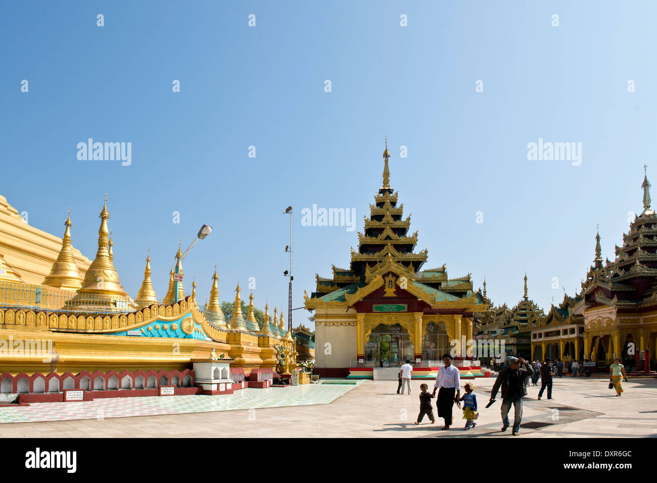 Myanmar, Bago, Shwemawdaw paya Stock Photo - Alamy