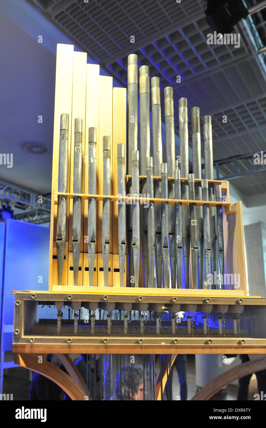 Organ stops hi-res stock photography and images - Alamy