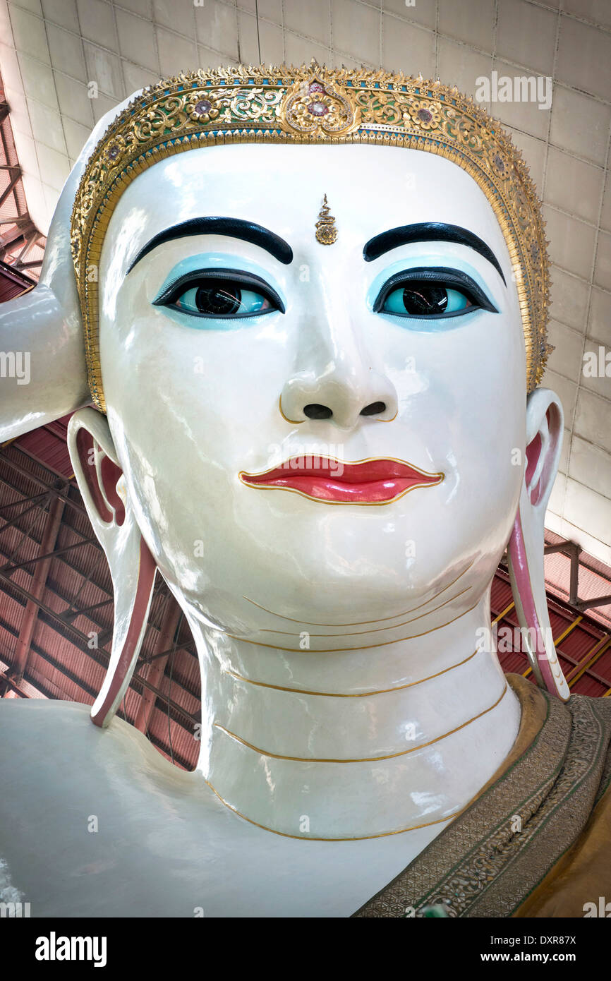 Myanmar, Yangon, Chaukhtatgyi paya Stock Photo - Alamy Myanmar, Yangon, Chaukhtatgyi paya Stock Photo - Alamy