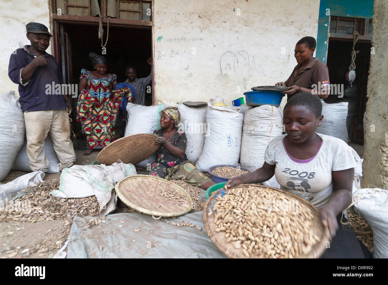 Congo farming hi-res stock photography and images - Alamy