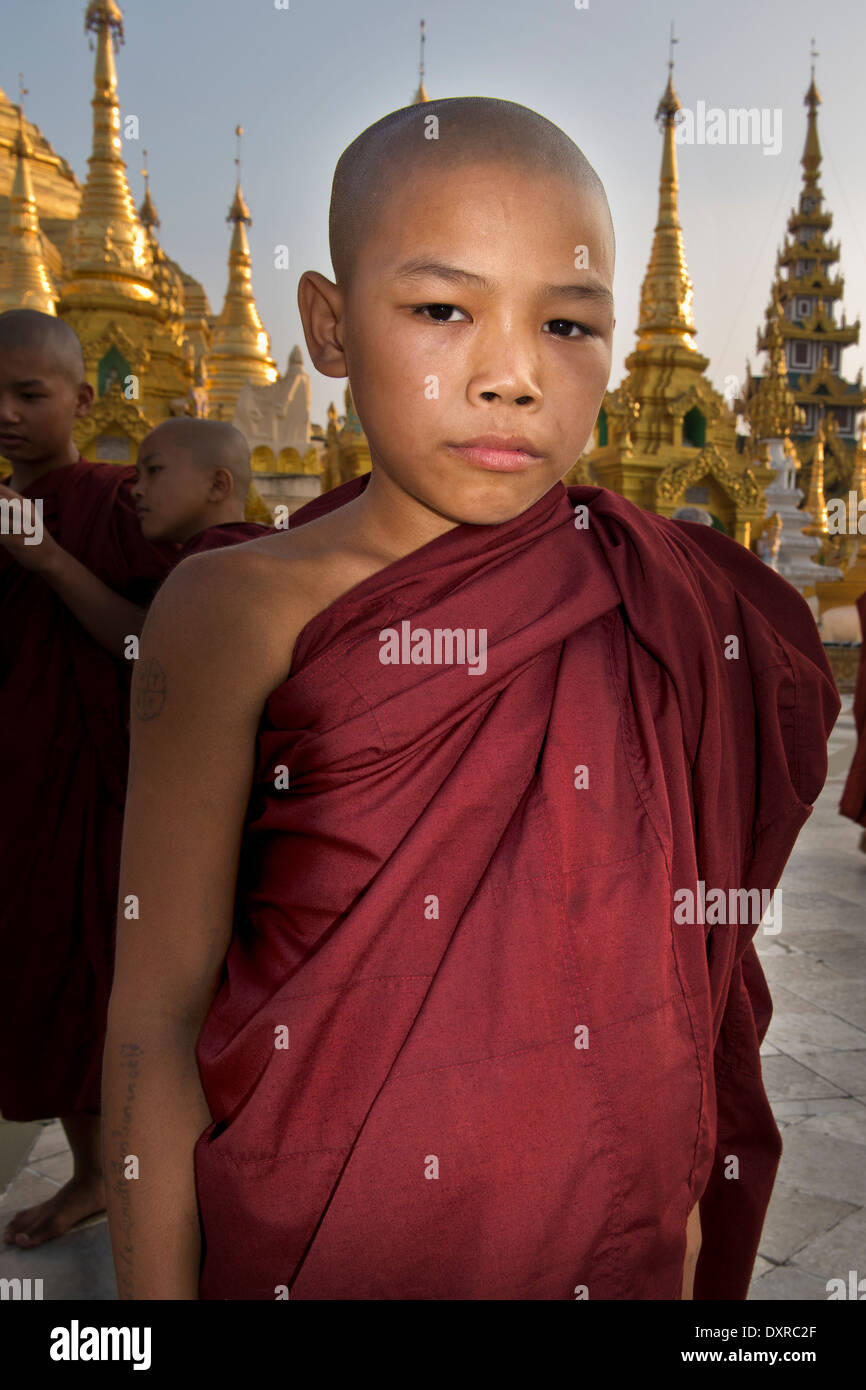 Myanmar, Yangon, Shwedagon Paya Stock Photo - Alamy Myanmar, Yangon, Shwedagon Paya Stock Photo - Alamy