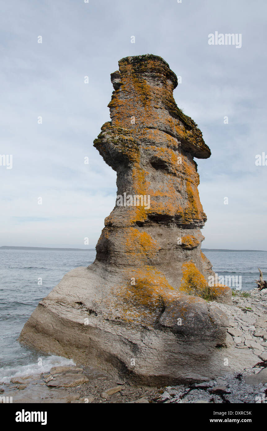 Mingan archipelago national park hi-res stock photography and images ...