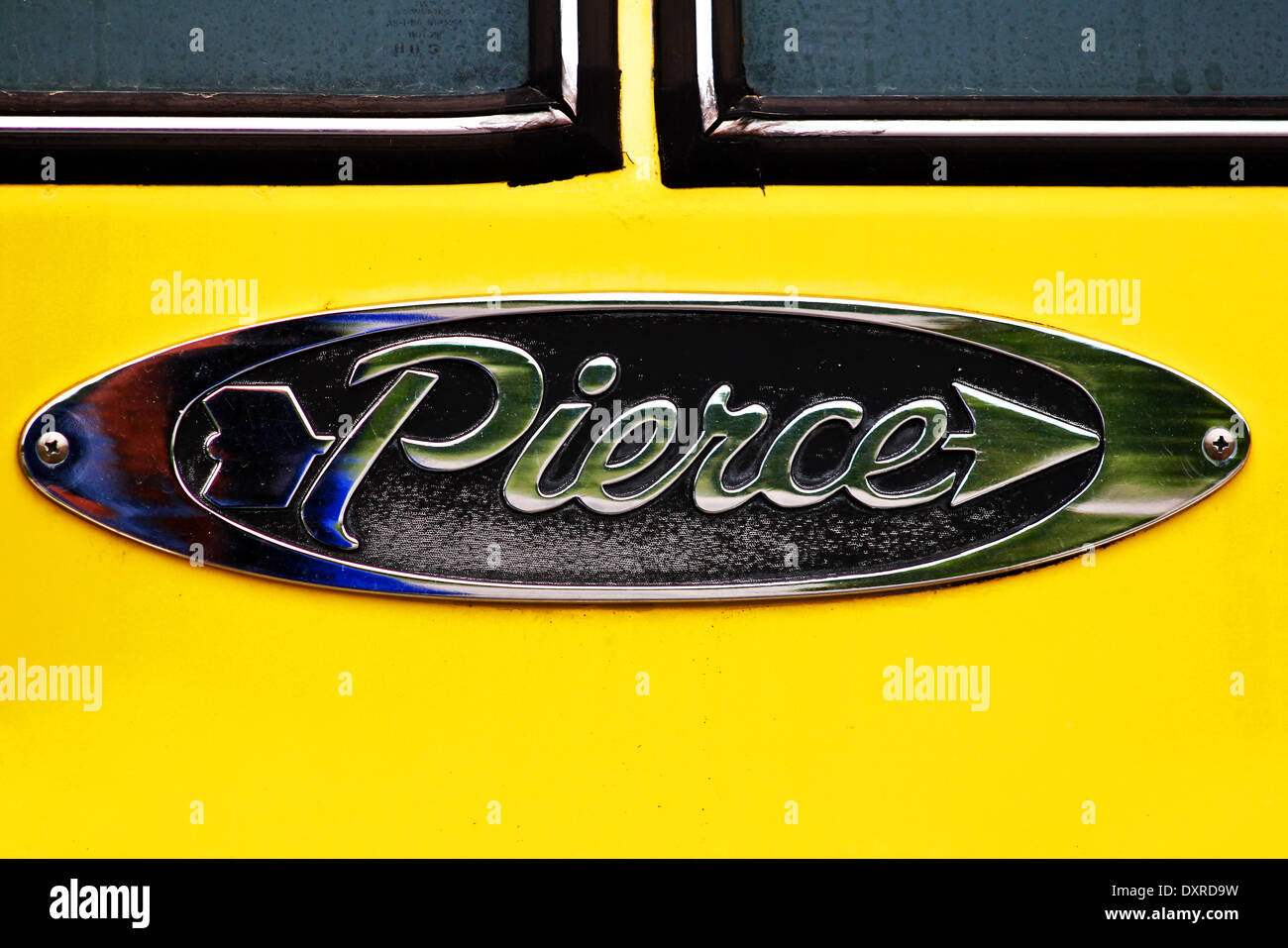 Pierce arrow symbol on brilliant yellow background Stock Photo - Alamy