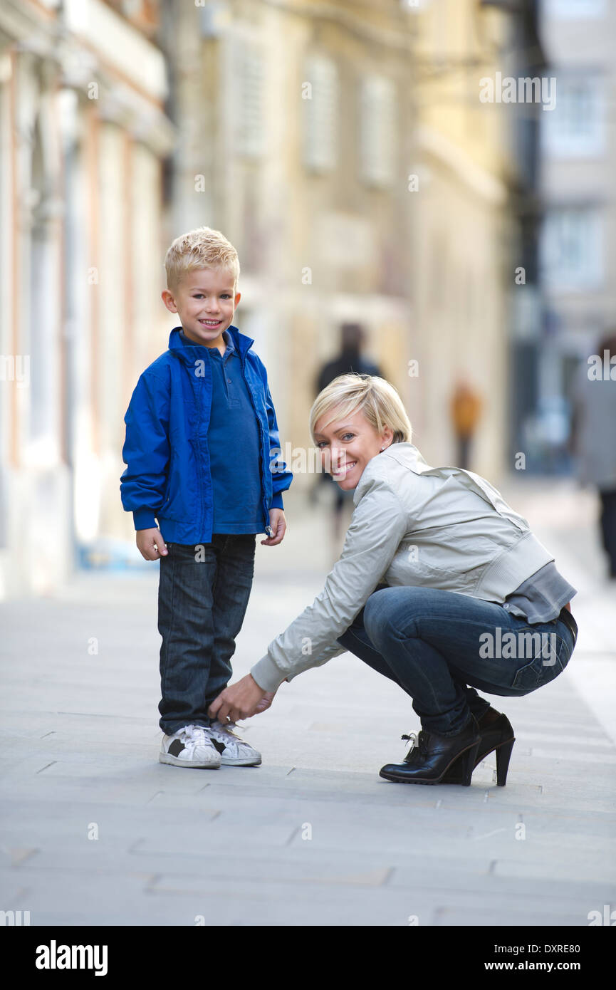Shoestring hi-res stock photography and images - Alamy