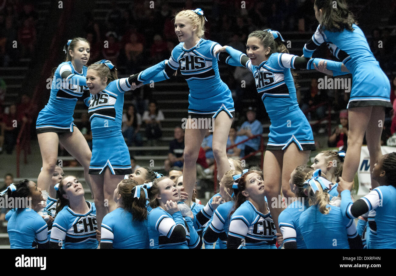 Cleveland state cheerleaders hi-res stock photography and images - Alamy