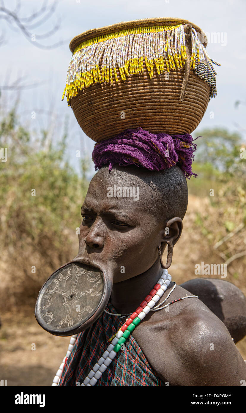 Mursi woman with lip plate in the Lower Omo Valley of Ethiopia Stock ...