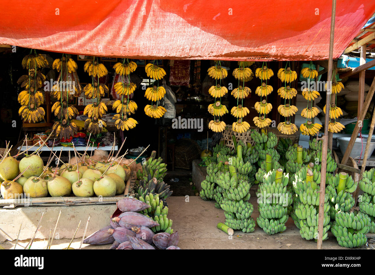 Myanmar, Surrounding of Tangoo; Market Stock Photo - Alamy