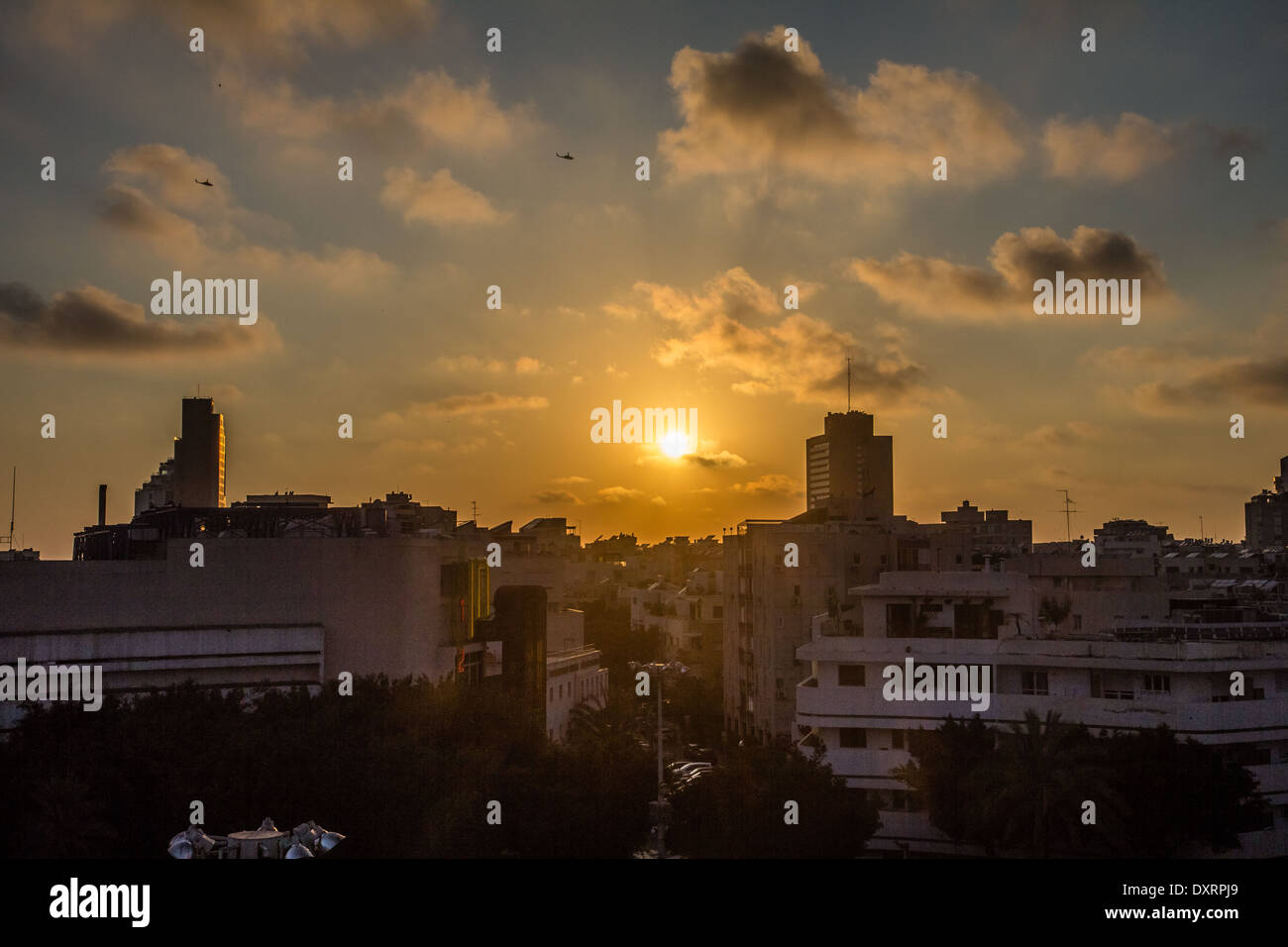 Tel aviv sunset hi-res stock photography and images - Alamy