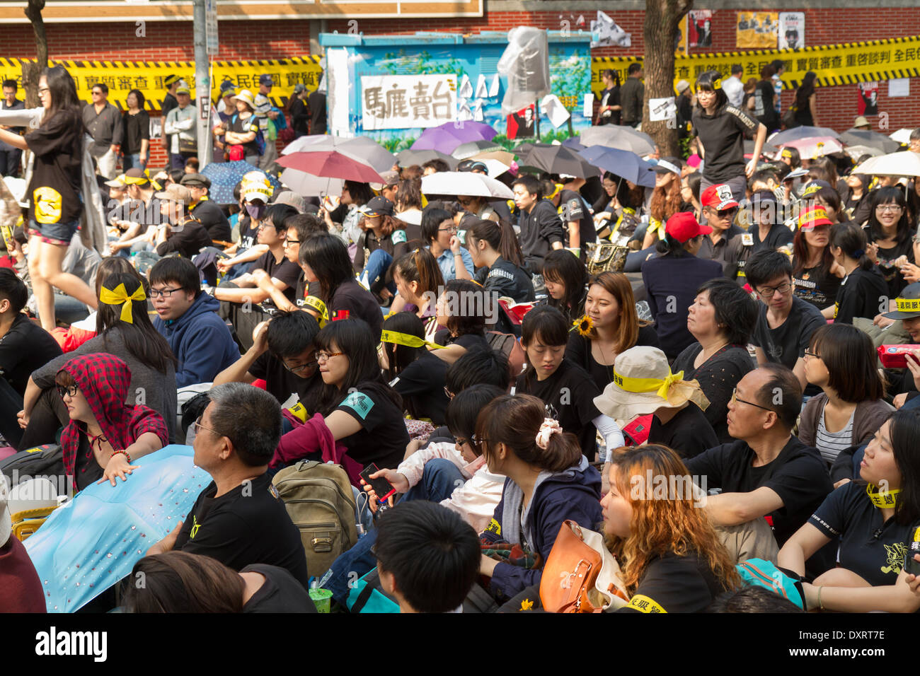TAIPEI, TAIWAN, March 30 2014. Hundreds of thousands of people protest ...