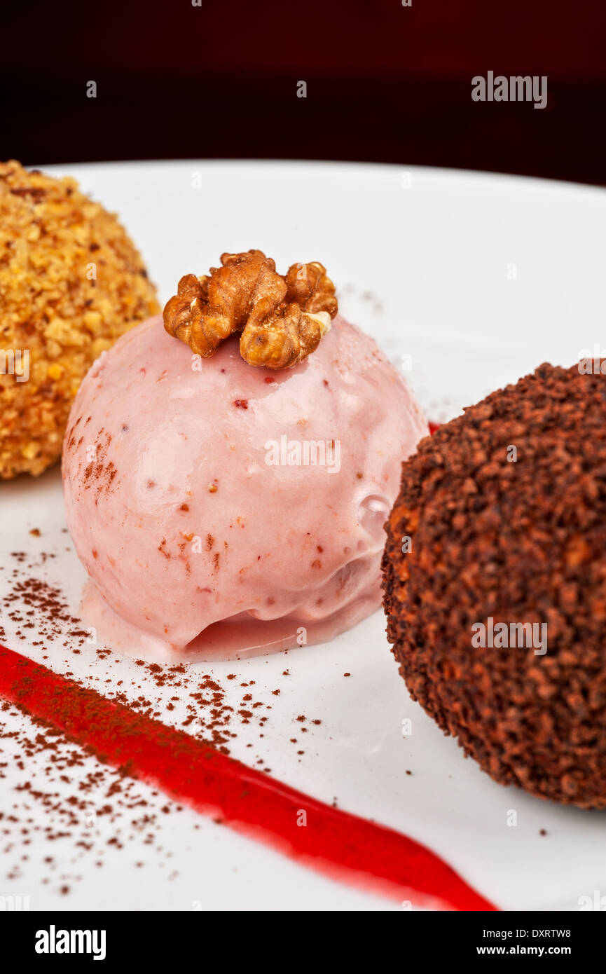 ice cream desserts Stock Photo - Alamy