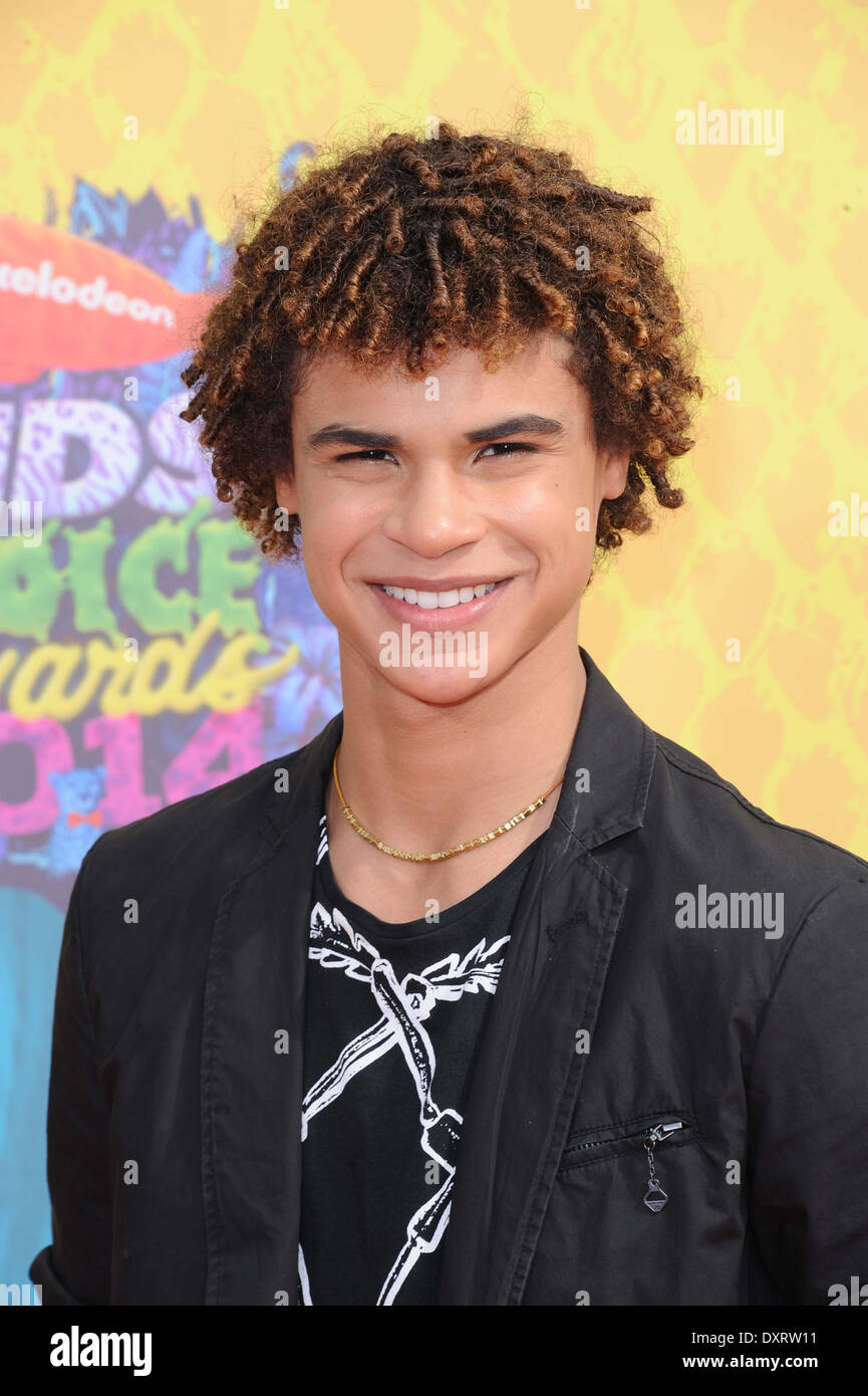 Actor Kolton Stewart arrives on the orange carpet of Nickelodeon's 27th ...