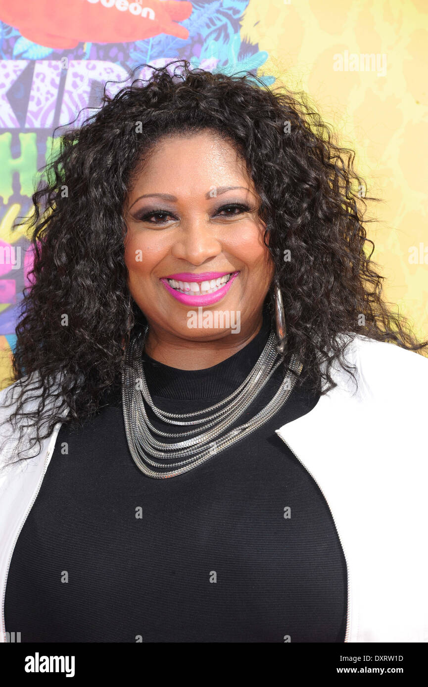 Actress Kim Yarbrough arrives on the orange carpet of Nickelodeon's ...