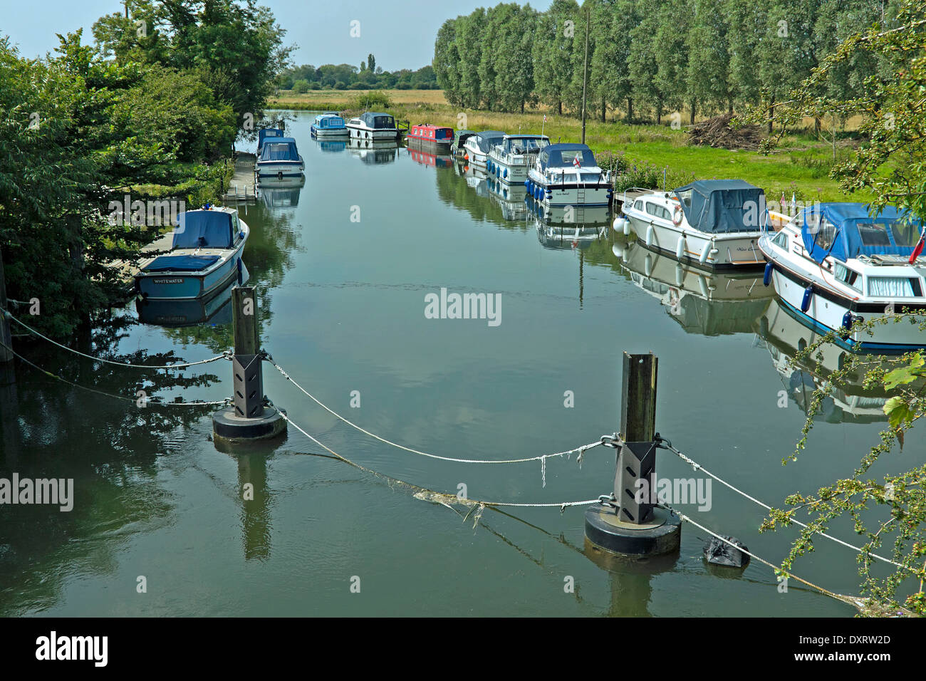 Moored boats on River Thames at Lechlade, a town at the southern edge ...