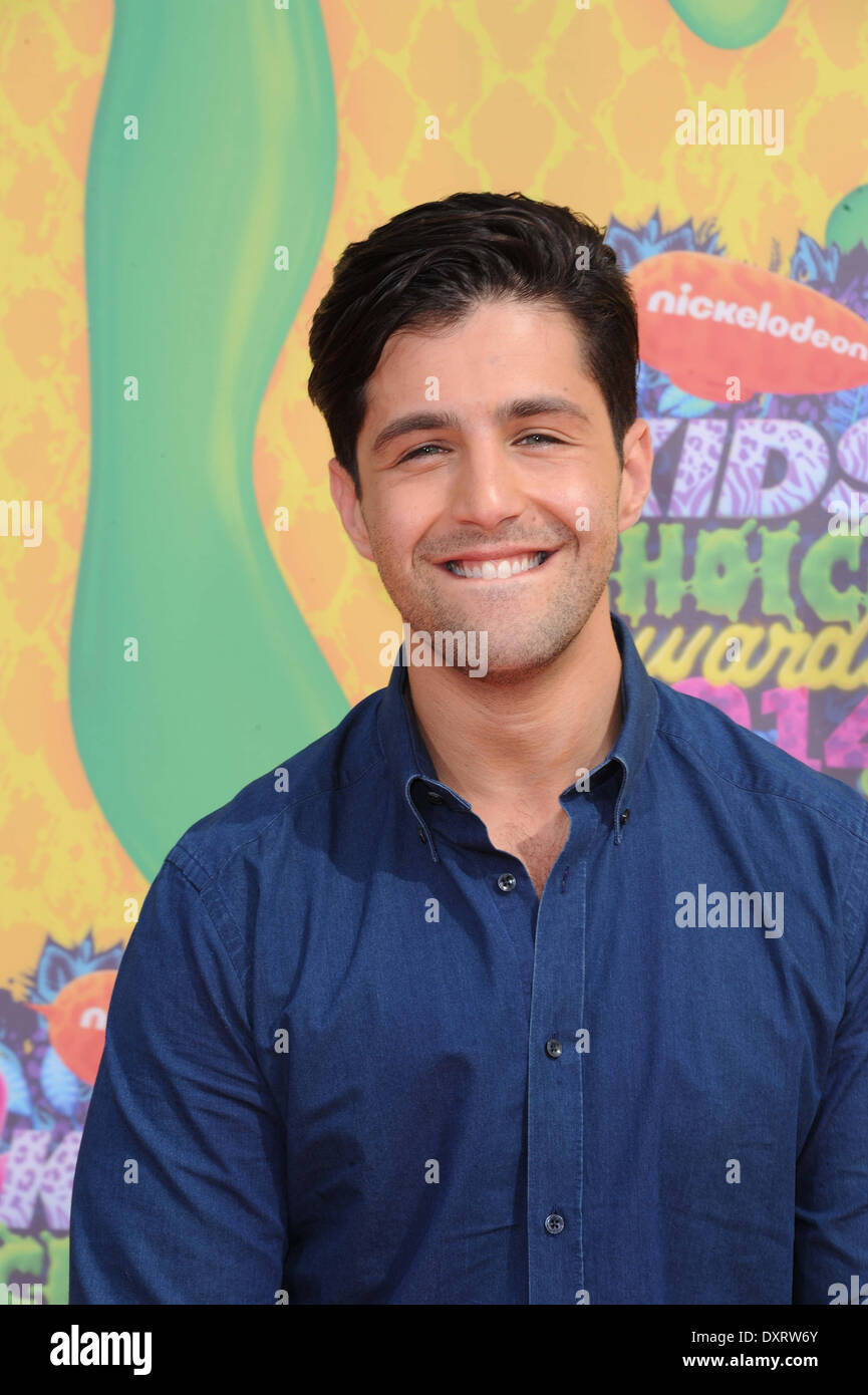 Actor Josh Peck arrives on the orange carpet of Nickelodeon's 27th ...