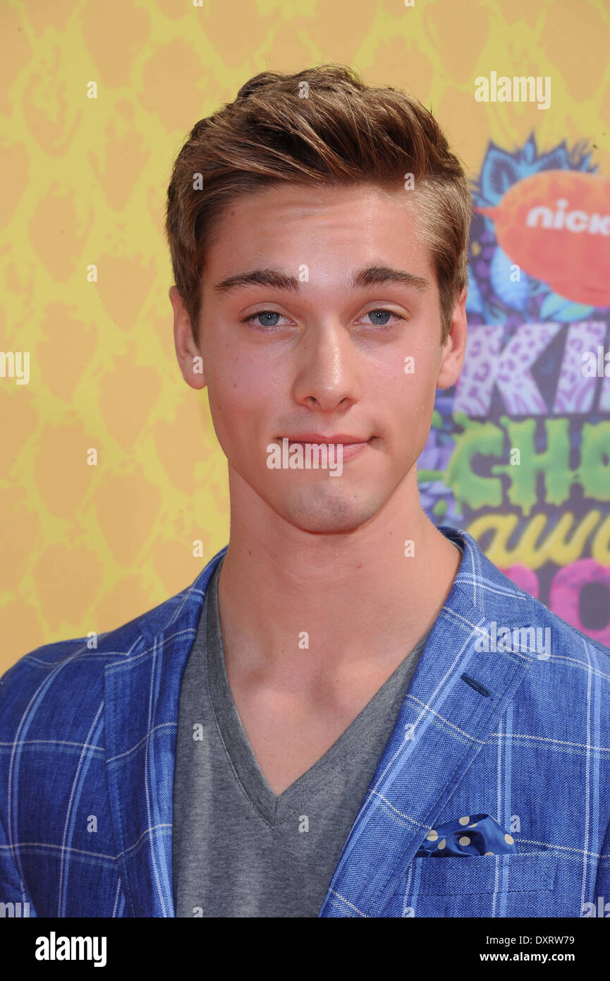 Actor Austin North arrives on the orange carpet of Nickelodeon's 27th ...