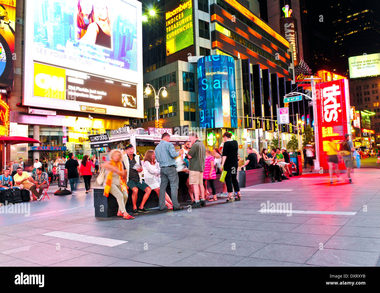 Tkts new york building hi-res stock photography and images - Alamy