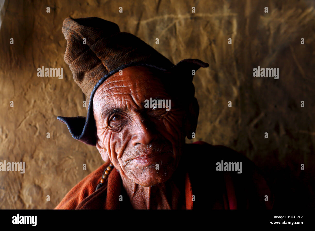 Old monk hi-res stock photography and images - Alamy