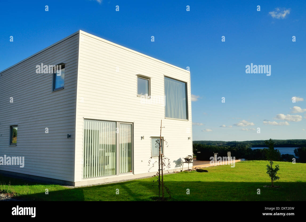 Middle class building hi-res stock photography and images - Alamy