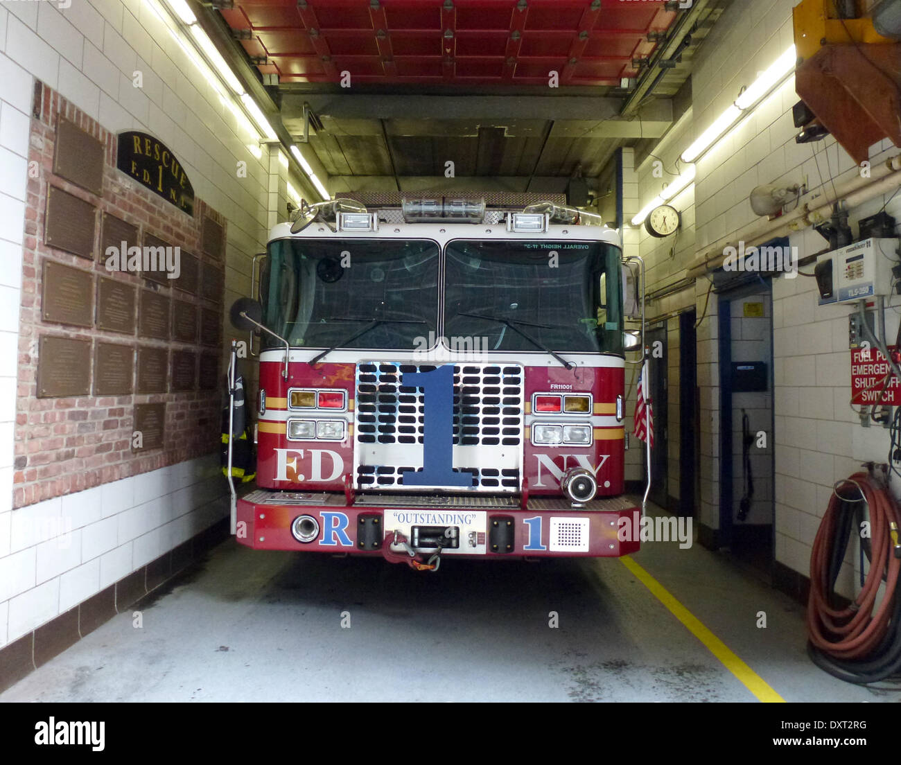 Fire engine new york hi-res stock photography and images - Alamy