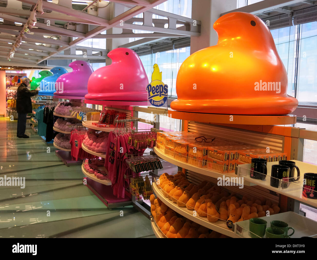 "Toys R Us" Store Interior in Times Square, NYC 2014 Stock Photo - Alamy