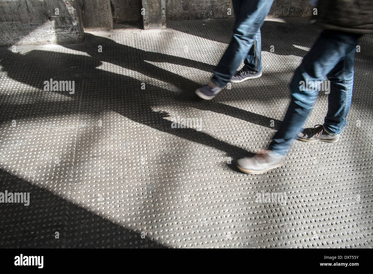 shadow walk walking floor Stock Photo - Alamy