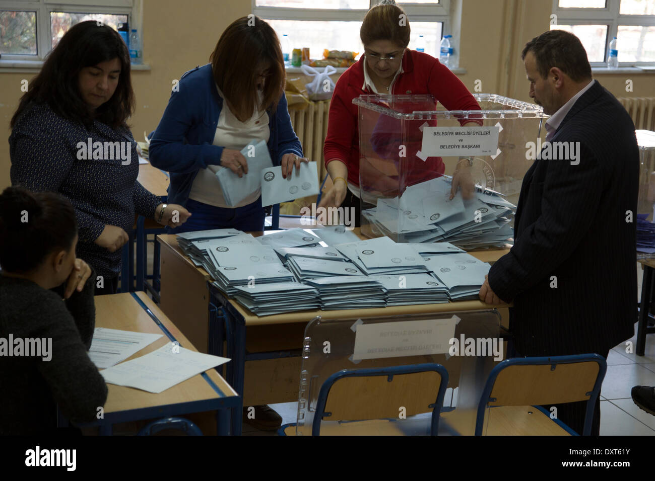Istanbul Turkey Votes Are Counted As Turkish People Went To Polls For Local Elections On