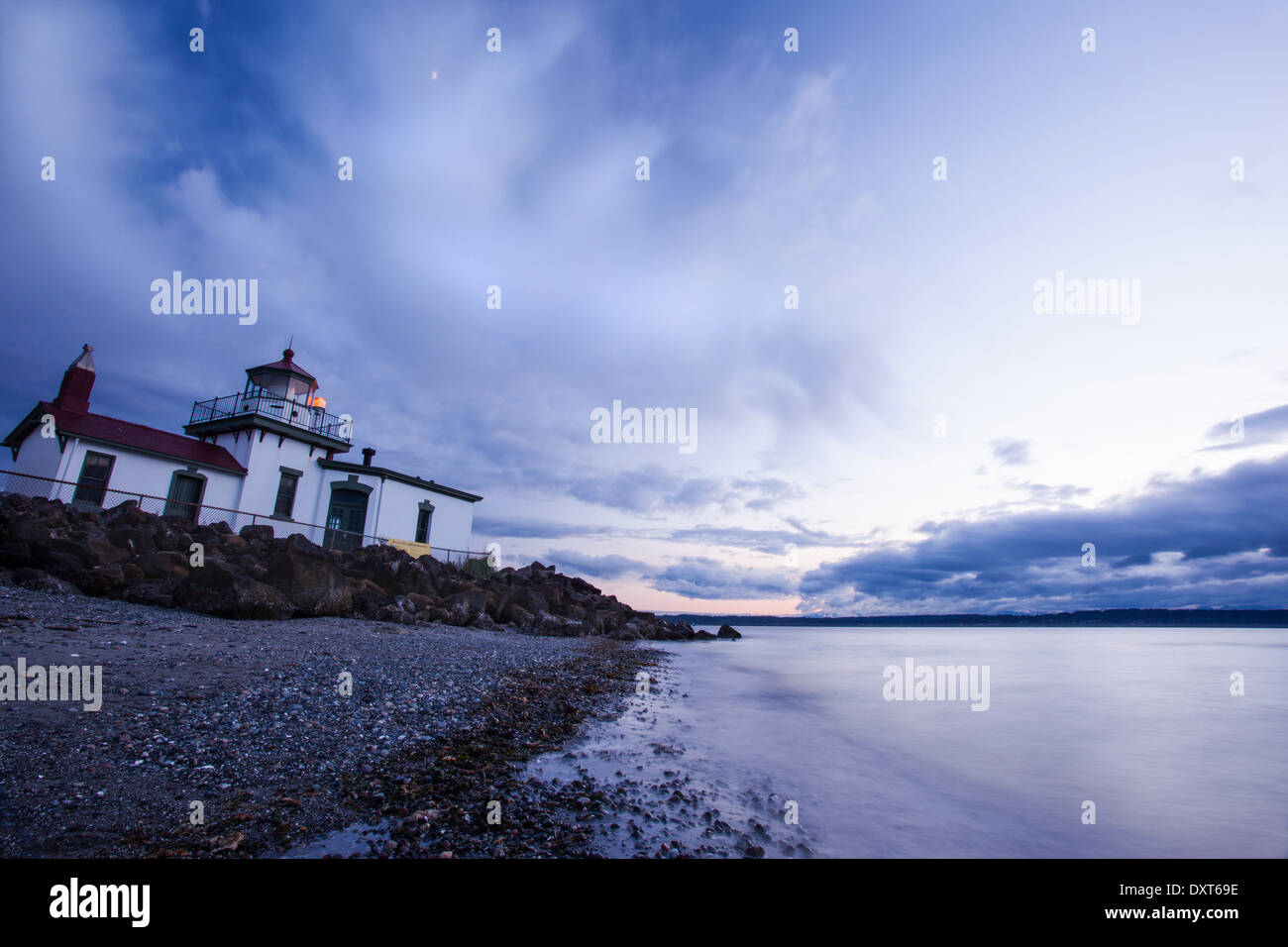 Discovery Park Lighthouse Facing West Stock Photo - Alamy