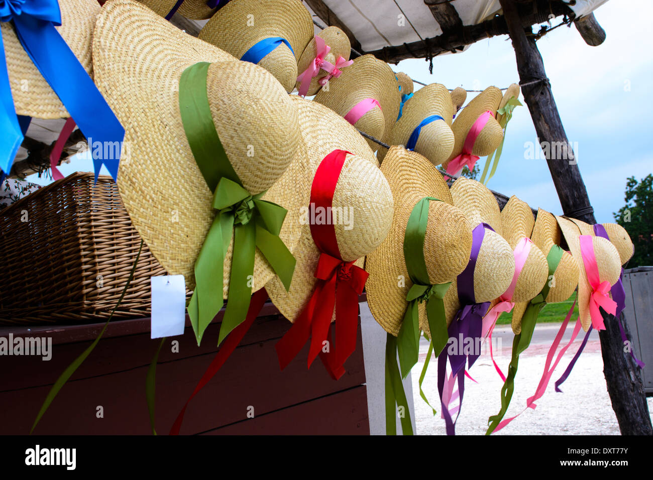Colonial style woven hats ribbon hi-res stock photography and images ...