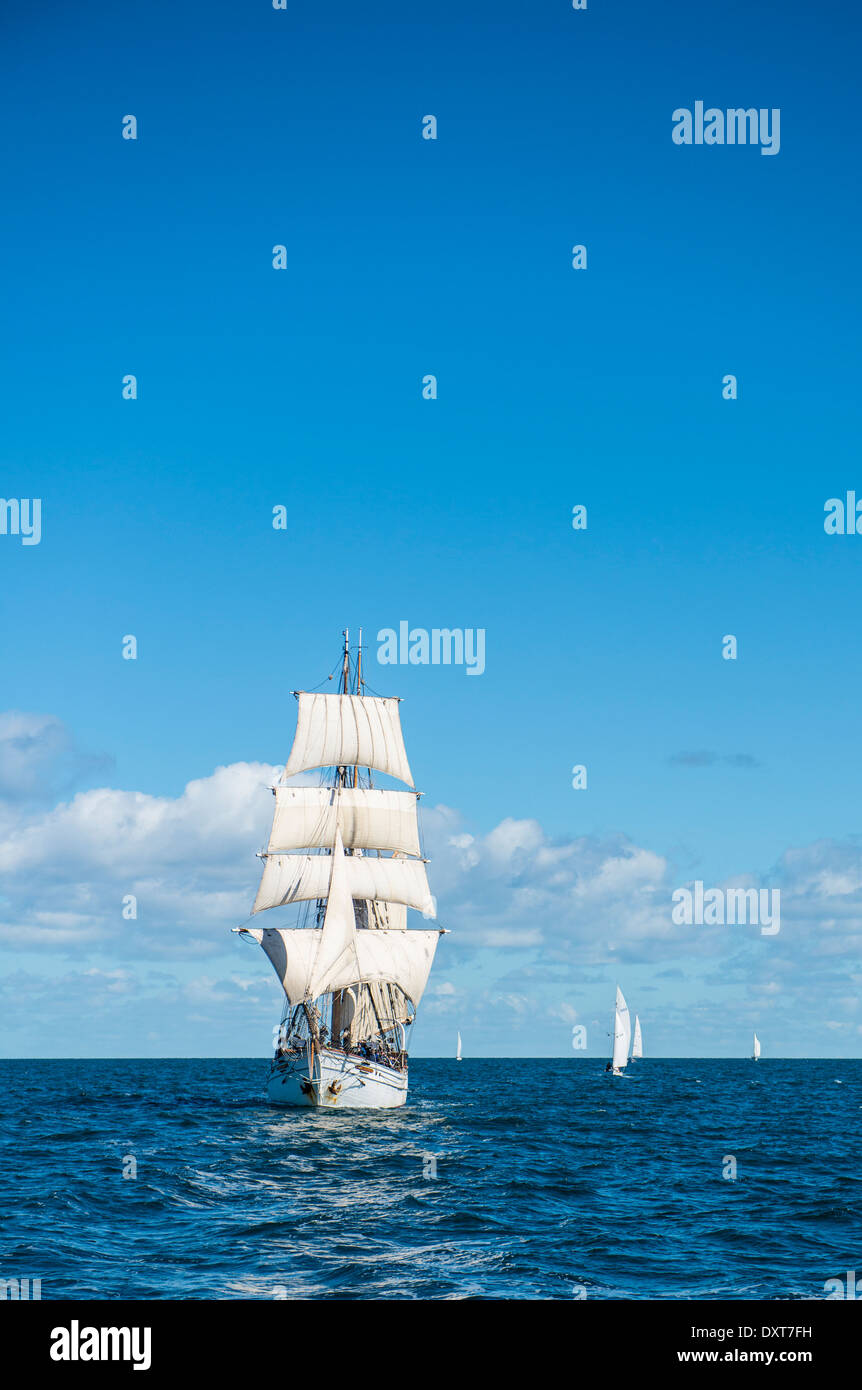 Tall sailing ship soren larsen hi-res stock photography and images - Alamy