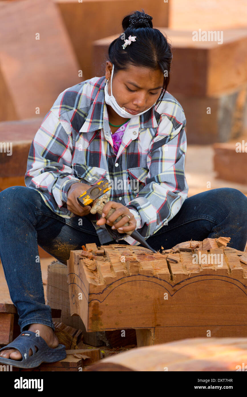 Wood carver work thailand hi-res stock photography and images - Alamy