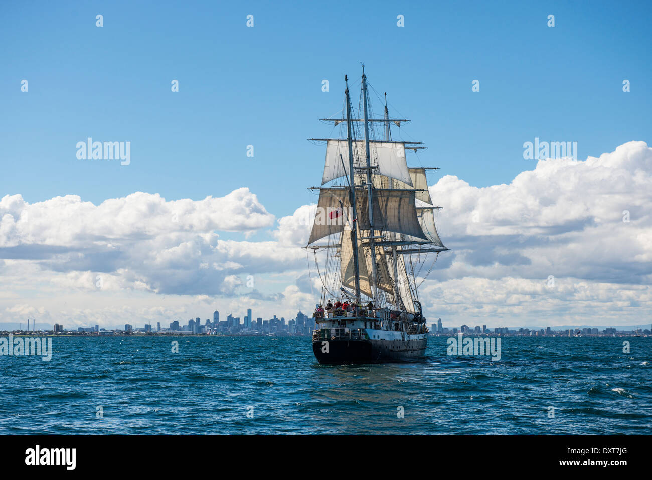 Lord nelson ship hi-res stock photography and images - Alamy