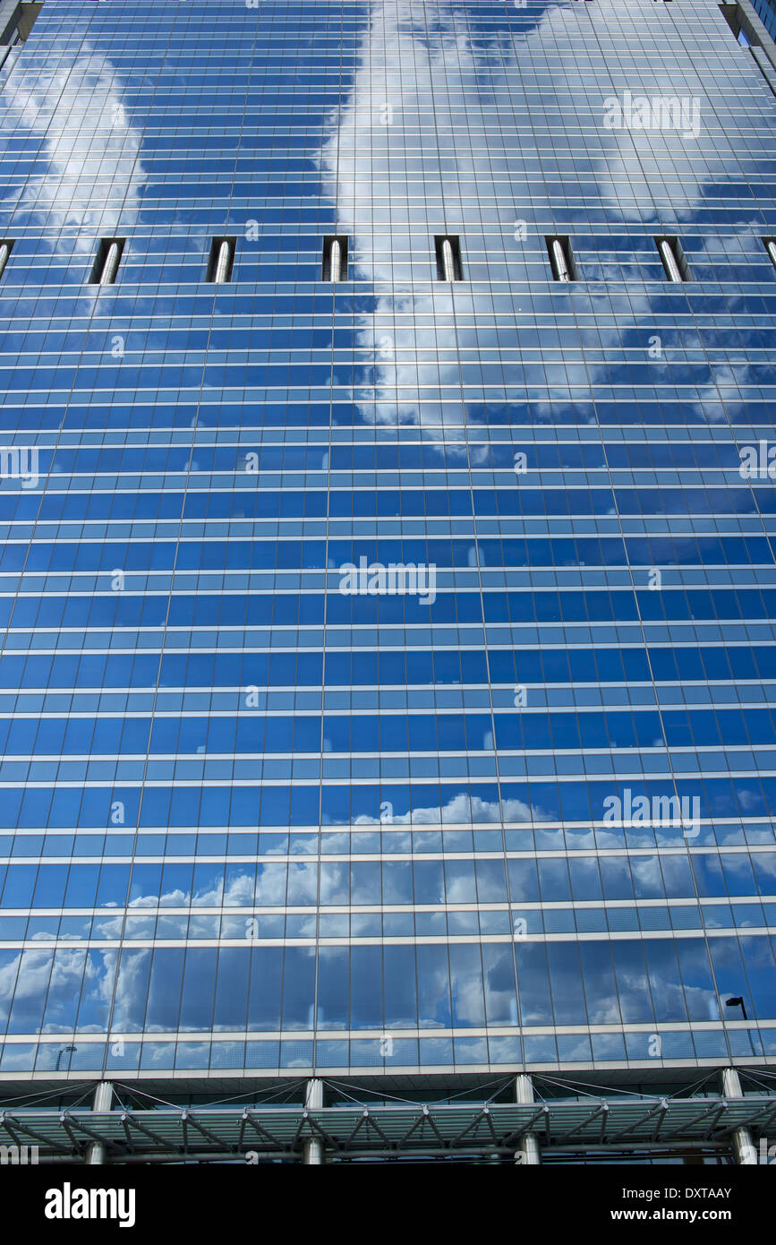 Modern Glassy Skyscraper - Glassy Architecture. Architecture ...