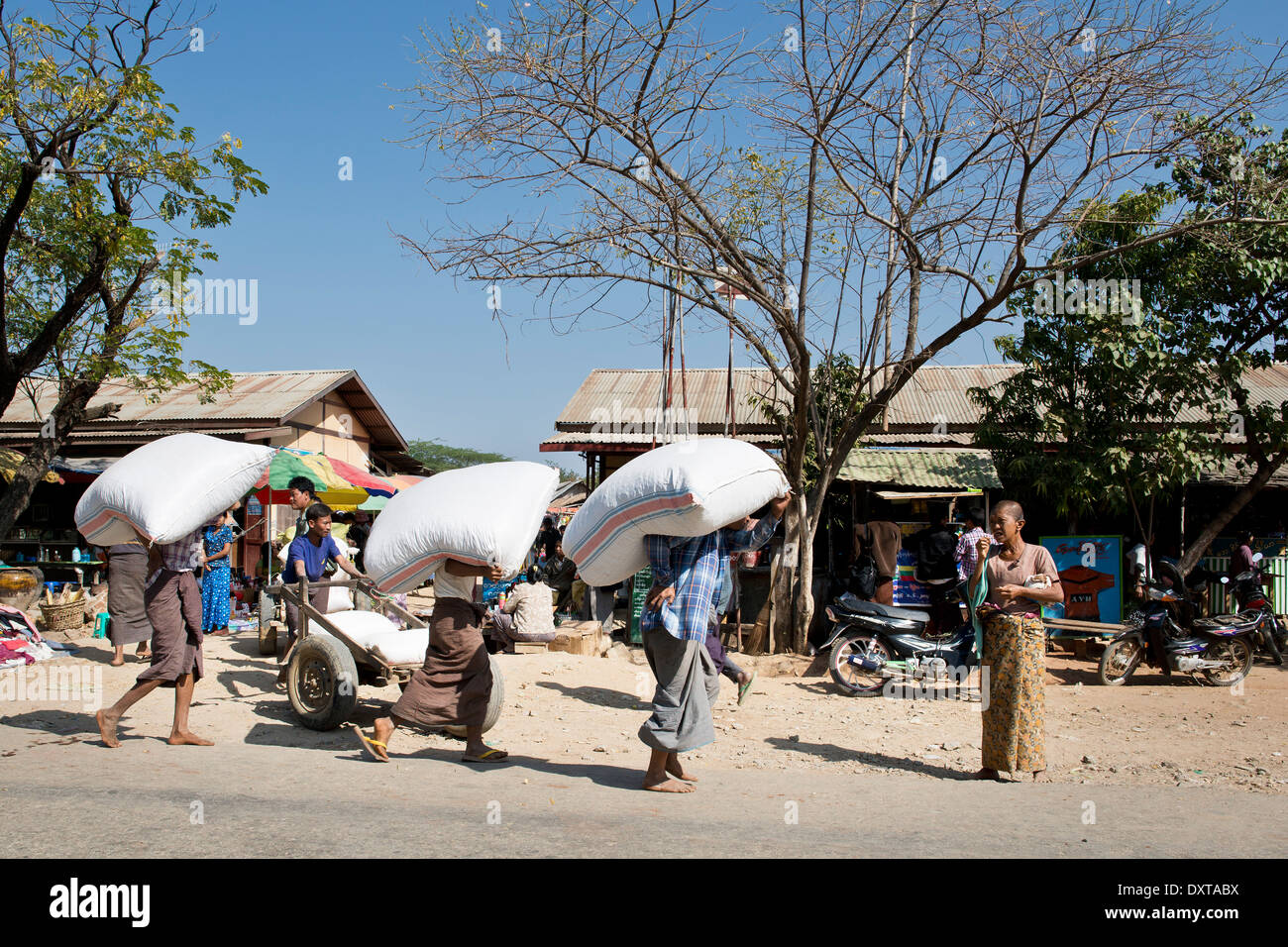 Myanmar, Thau, Market Stock Photo - Alamy