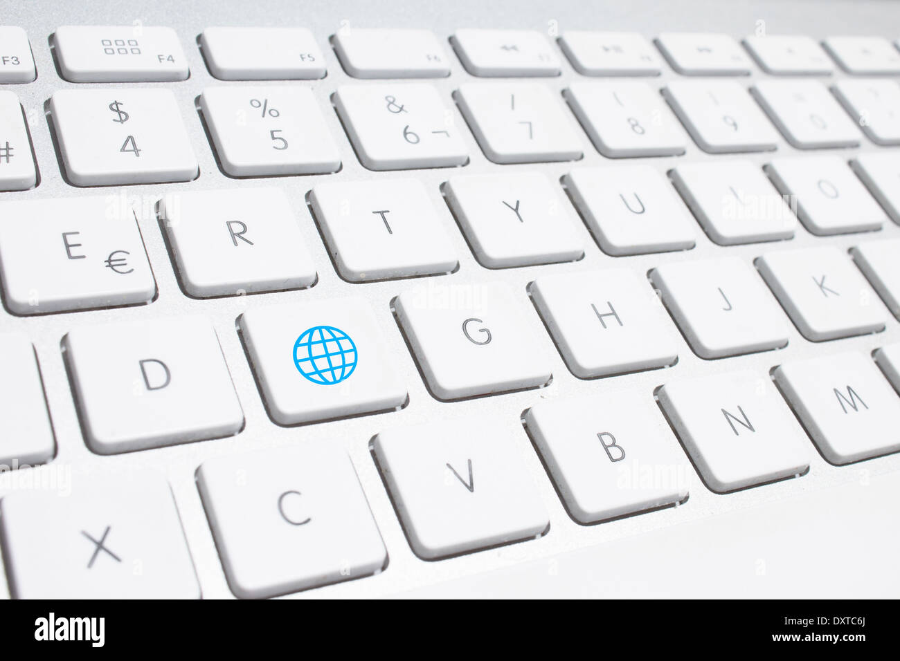 world cloud concept on blue button of the keyboard Stock Photo - Alamy