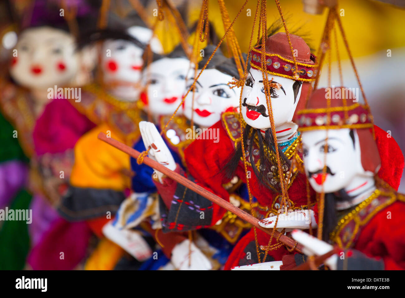 Burmese crafts hi-res stock photography and images - Alamy