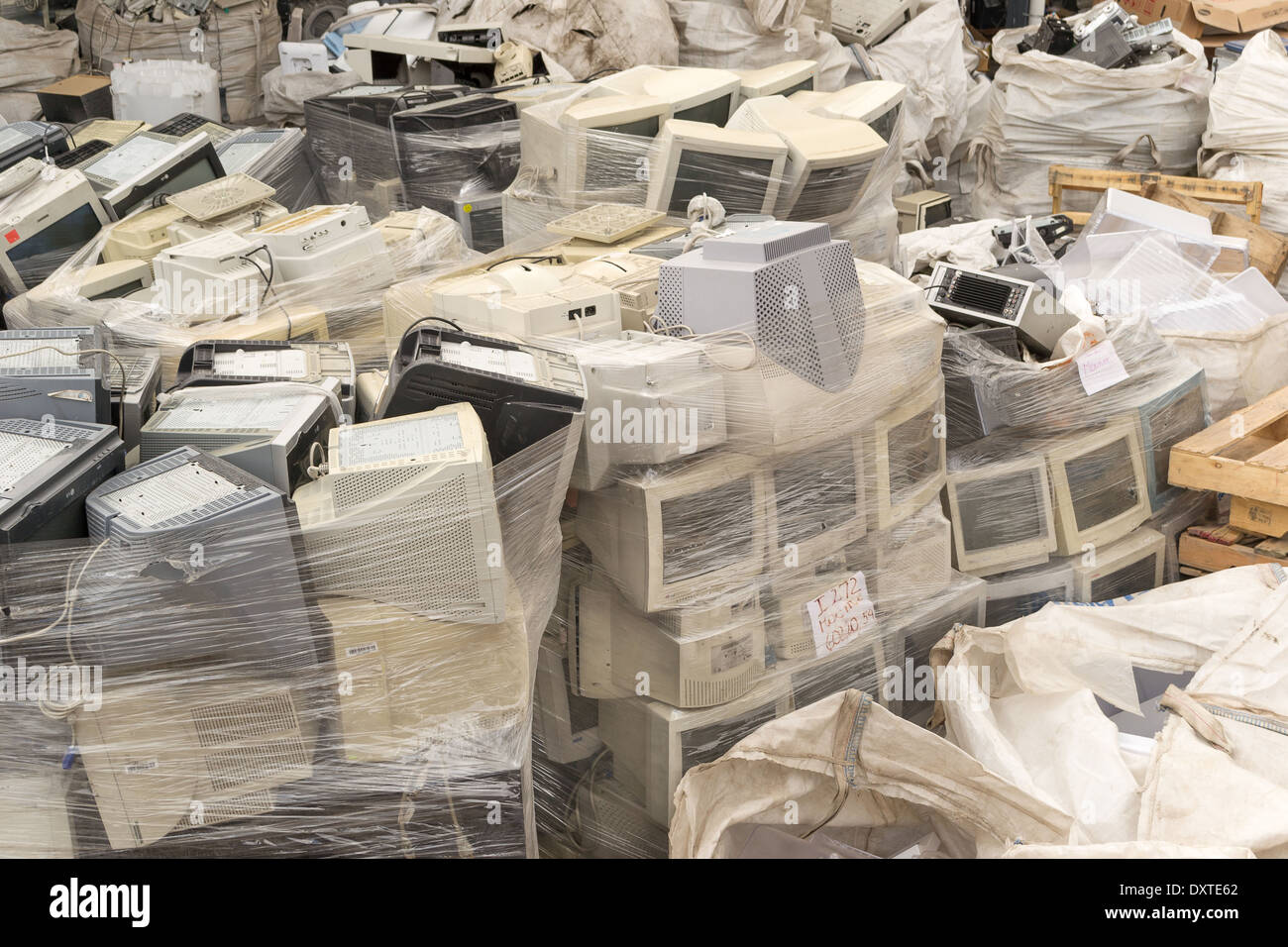 Broken monitor dump hi-res stock photography and images - Alamy