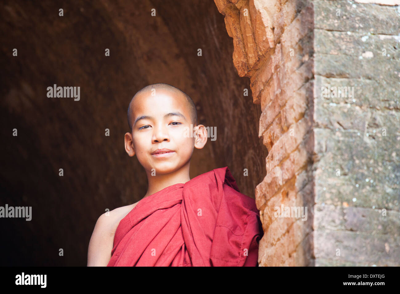 Monk boy hi-res stock photography and images - Alamy
