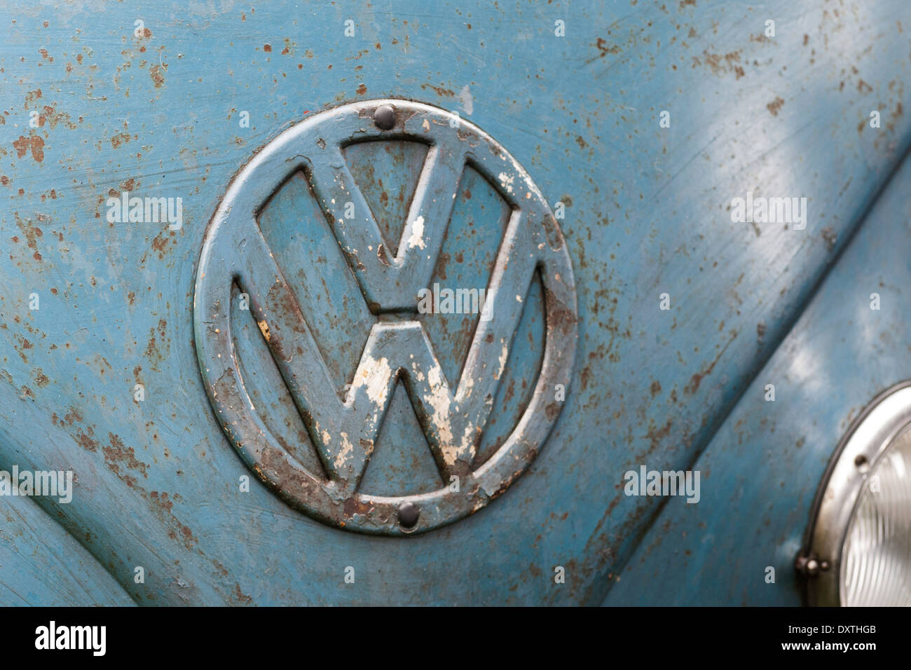 Rusty vw camper van hi-res stock photography and images - Alamy
