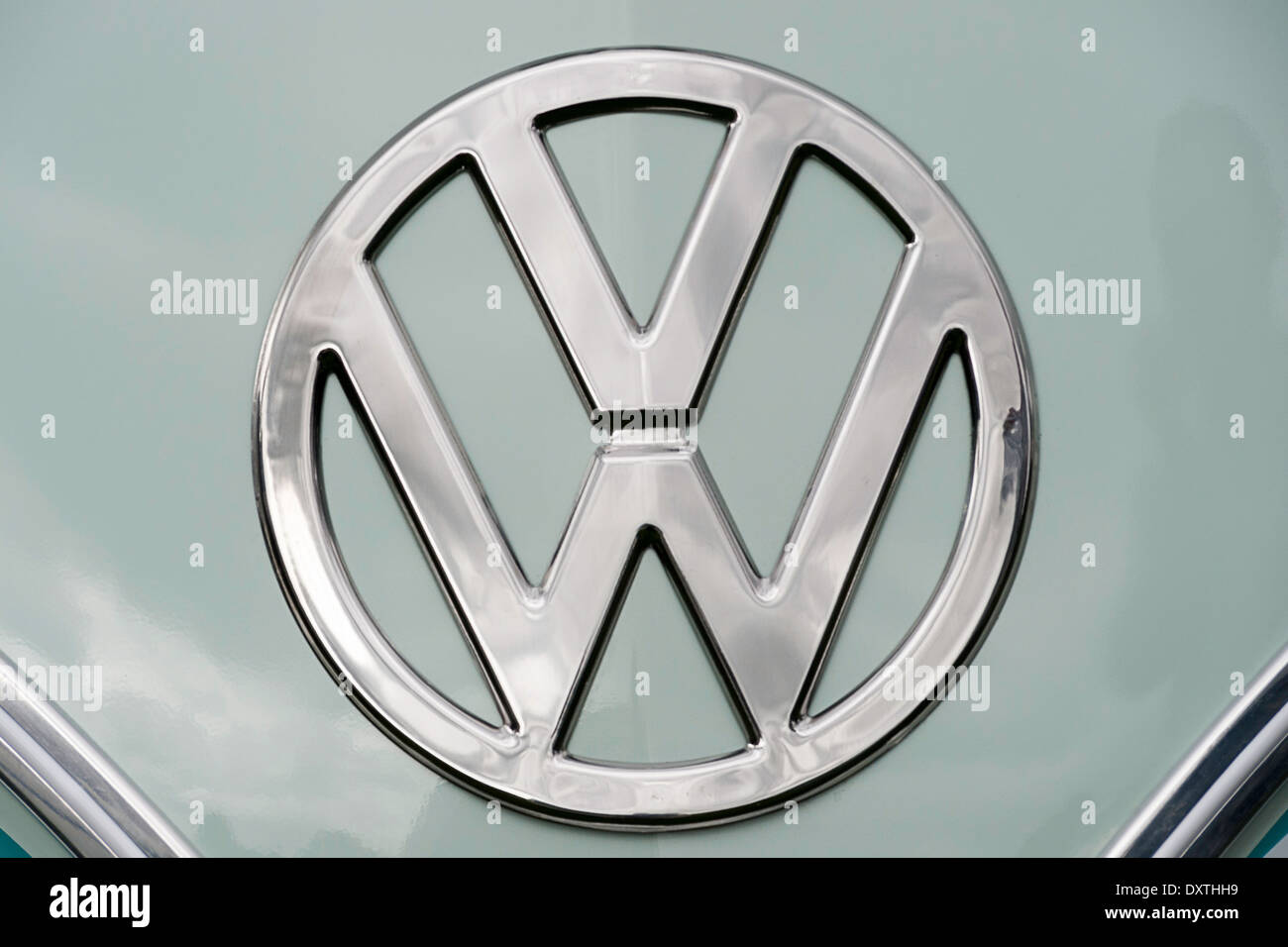 Vw badge hi-res stock photography and images - Alamy